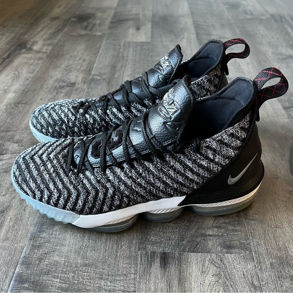 Nike Mens Lebron 16 Oreo Basketball Shoes Sneakers Si… - Gem